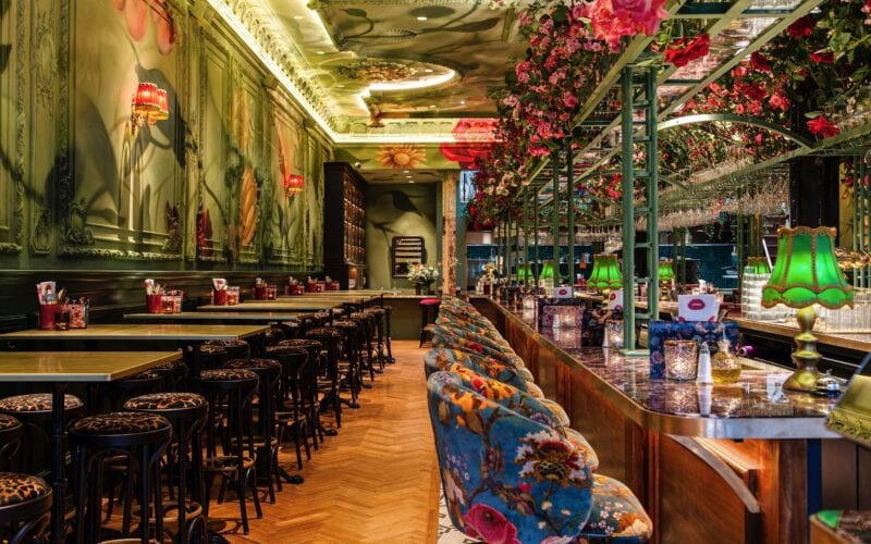 Wijn- en eetbar Ruby Rose aan de Korte Jansstraat is open: wij namen ...