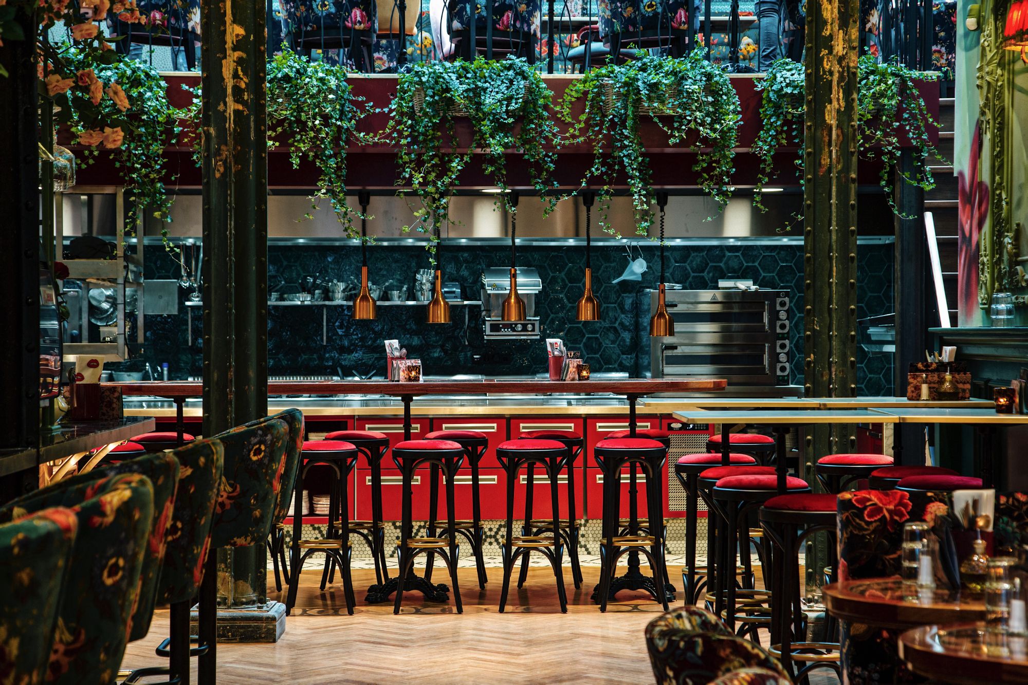 Wijn- en eetbar Ruby Rose aan de Korte Jansstraat is open: wij namen ...