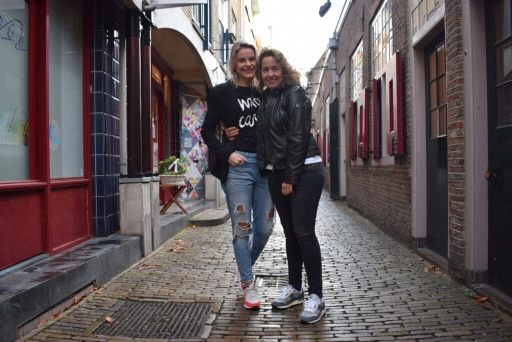 Utrechtse lovers Mijke en Kim schelen 16 jaar: 'Mensen denken vaak dat ...