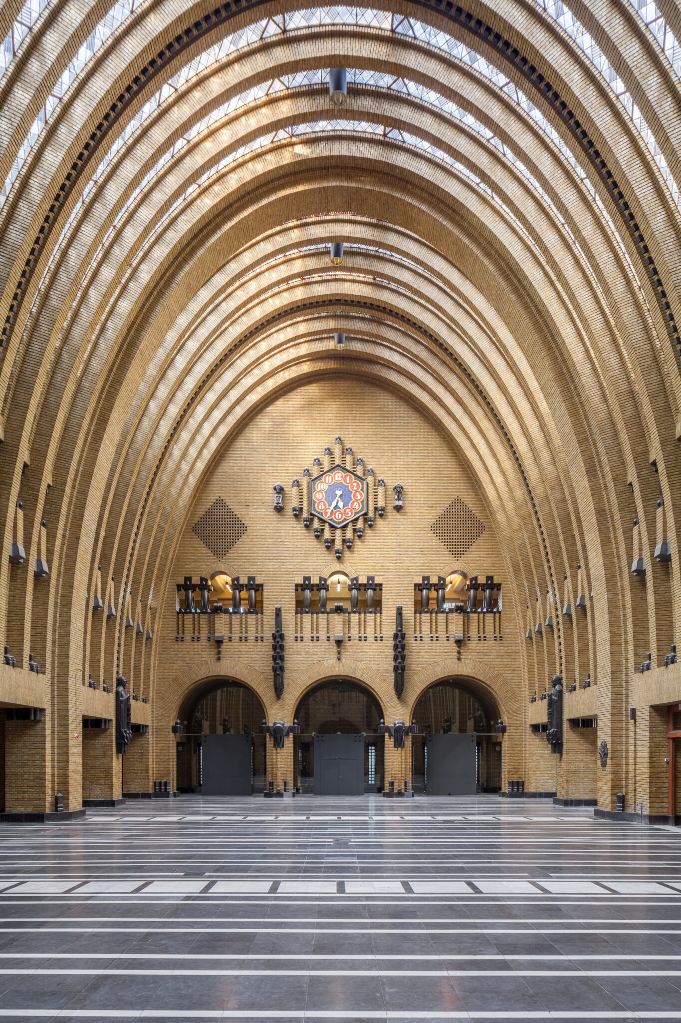 Sneak peek! Binnengluren bij de gloednieuwe Bibliotheek Neude ...