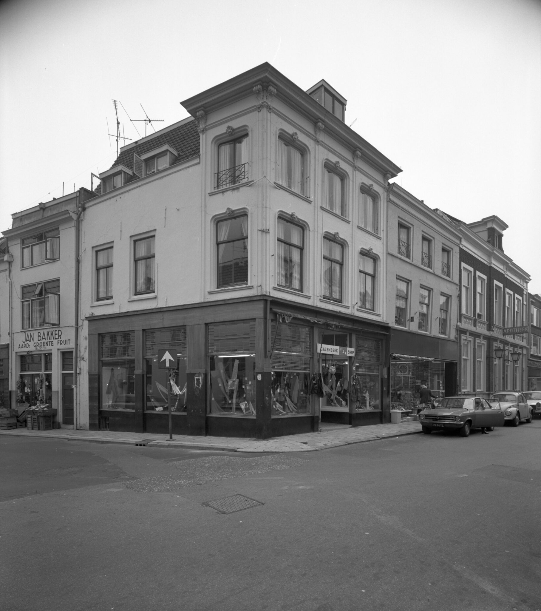 Oh, de nostalgie! Een ode aan de Twijnstraat in 8 foto's van vroeger ...