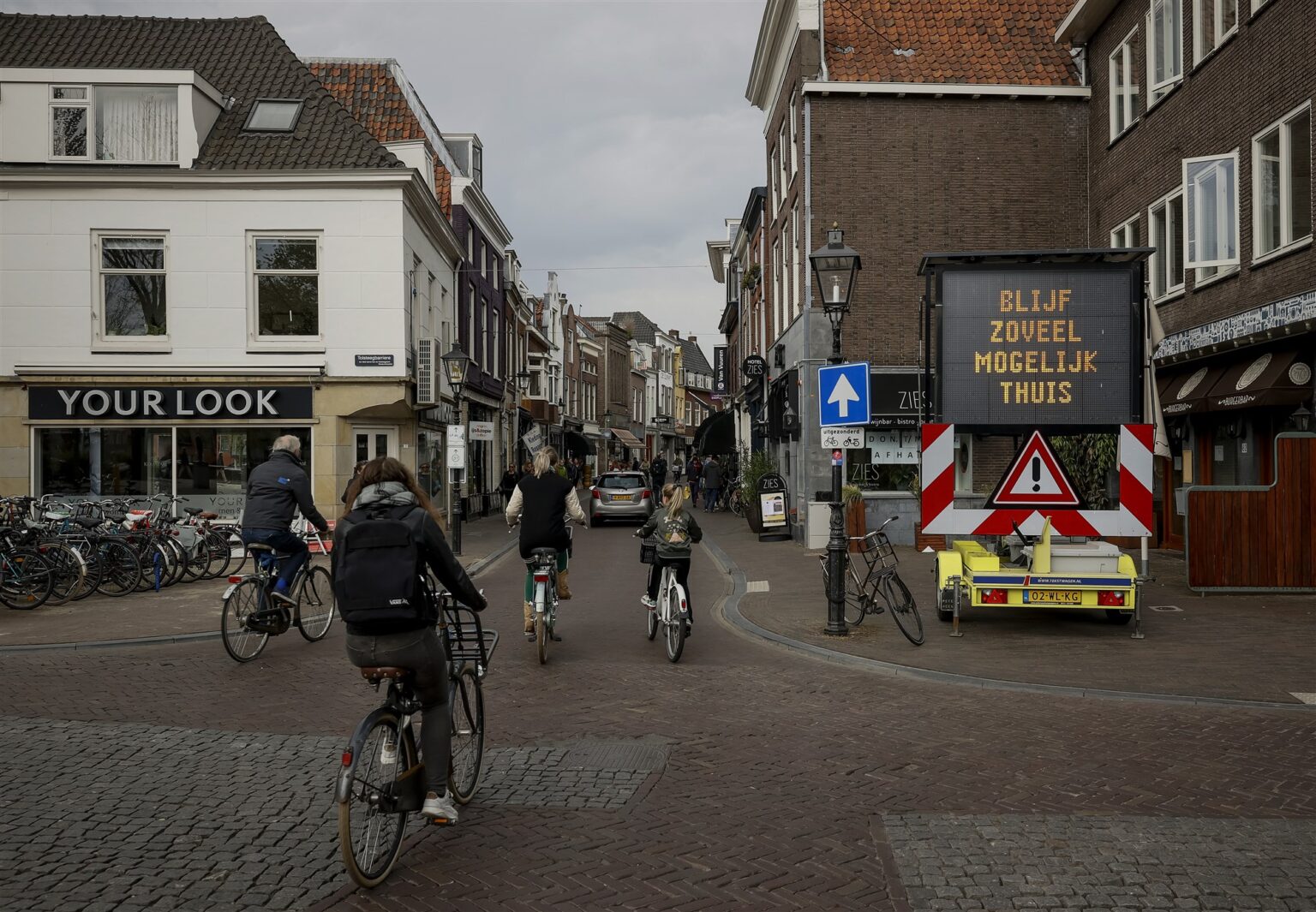 Oh, de nostalgie! Een ode aan de Twijnstraat in 8 foto's van vroeger ...