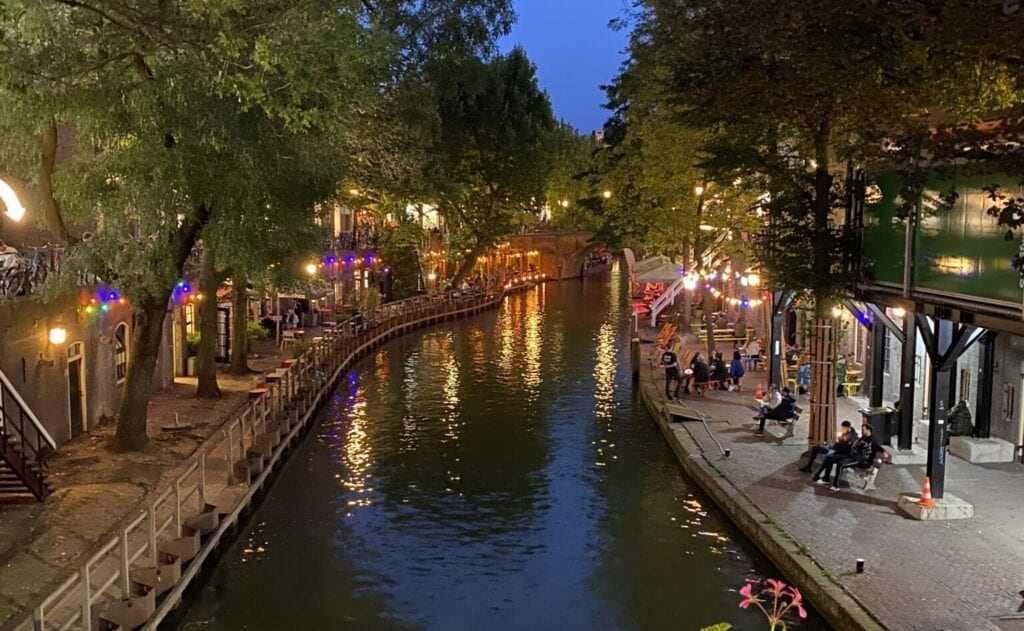 Binnenkijker! Dit is de bijzondere look van nieuwe Utrechtse zaak ...