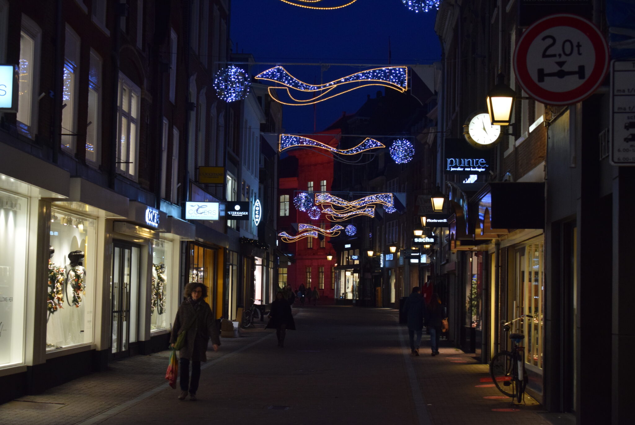 Lockdown in Utrecht: deze winkels blijven wél open - indebuurt Utrecht