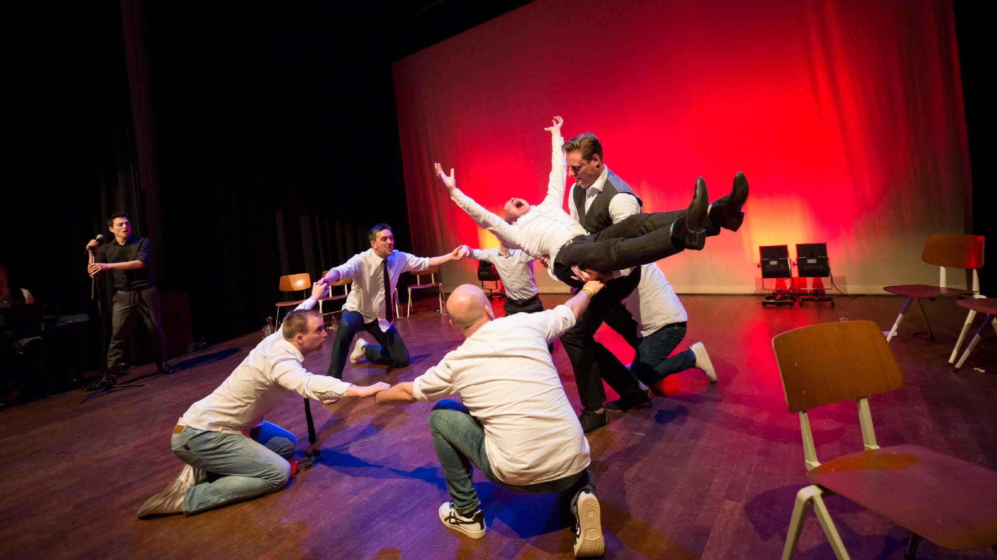 Naar dit theaterspektakel wil je toe: 'Voor je het weet huil je van het ...