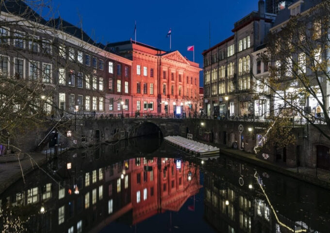 Kerk te koop! Eten aan een altaar: deze stek in Utrecht kan jouw nieuwe ...