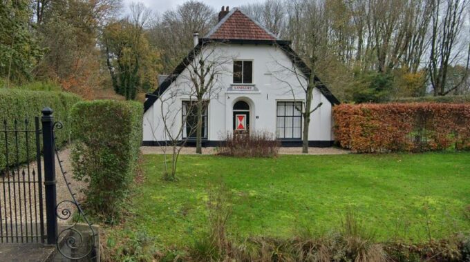 Wonen in Nieuw Engeland: het kleinste versus het grootste huis dat nu te koop staat - indebuurt ...