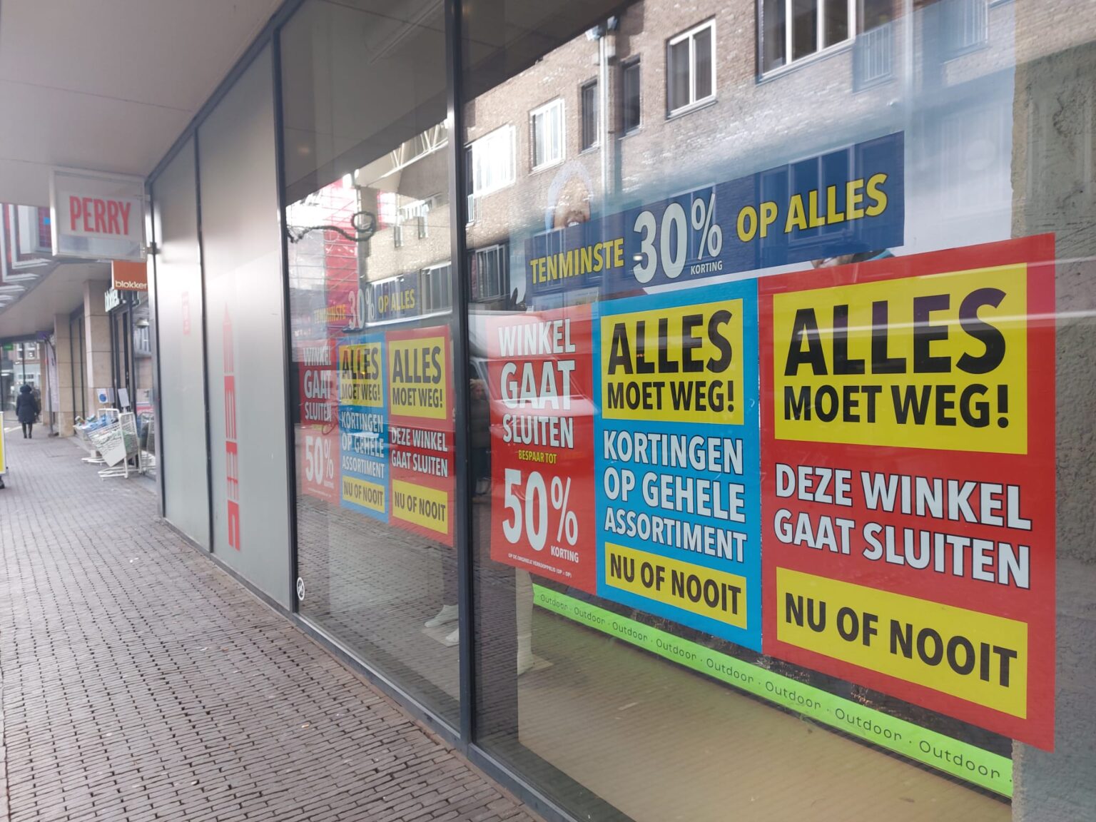 Perry Sport in Utrecht gaat dicht en houdt opheffingsuitverkoop