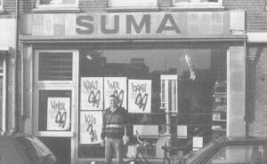 Aha! Daarom staat de naam SUMA op jouw bonnetje van de Appie in Tuinwijk