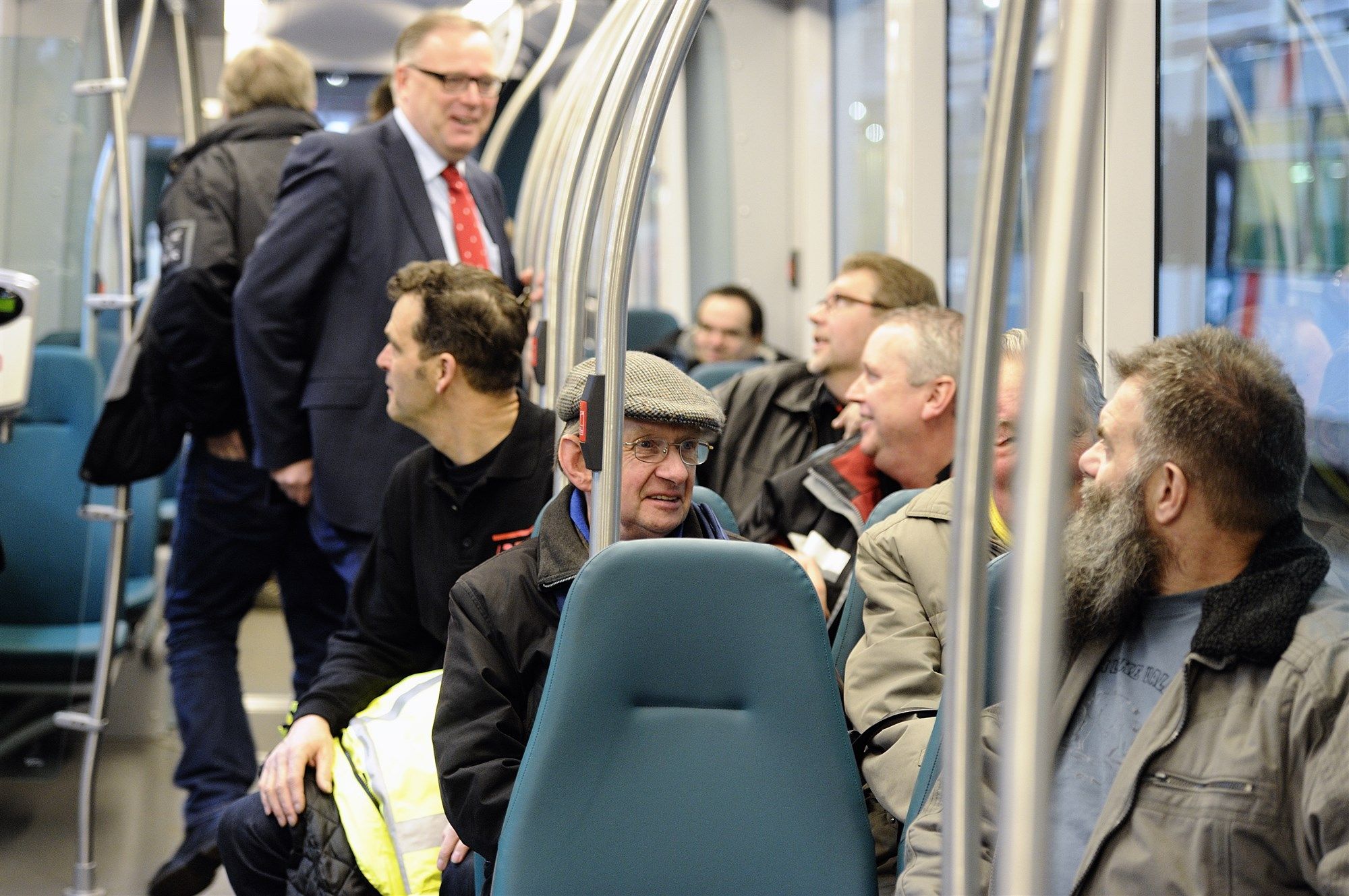 MAG DAT: dit zijn de regels omtrent eten in de tram, metro en bus