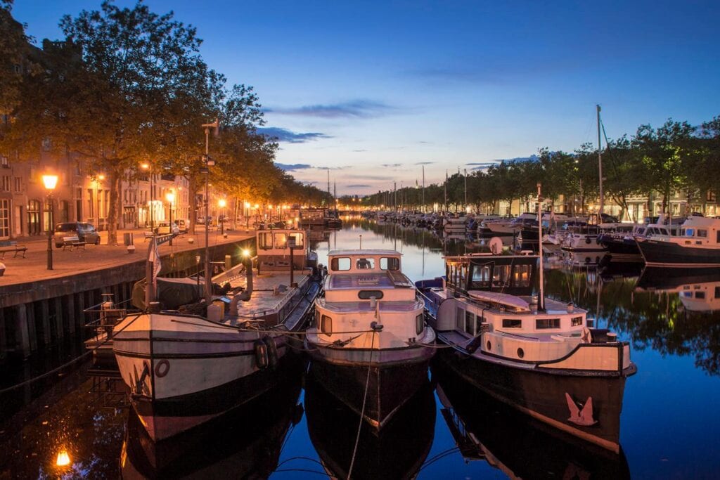 Prachtig! 5 x bijzondere foto's van Vlaardingen by night