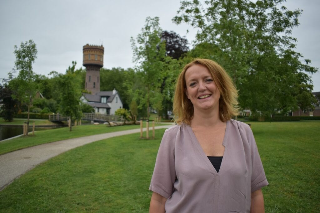 Maaike helpt ouderen in de zomer: 'Er zijn te veel mensen die dagenlang ...