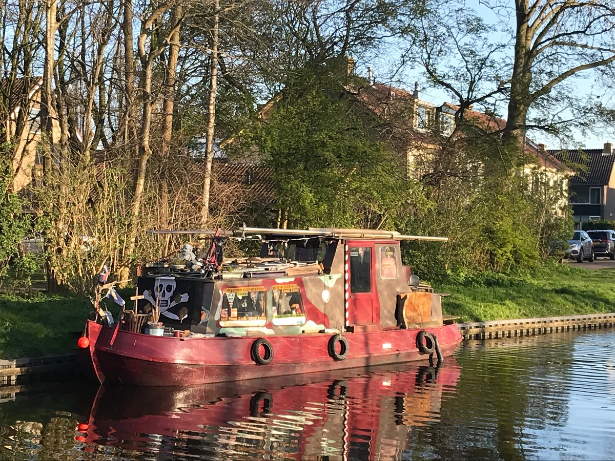 Piratenboot gespot in de Woerdense wateren - indebuurt Woerden
