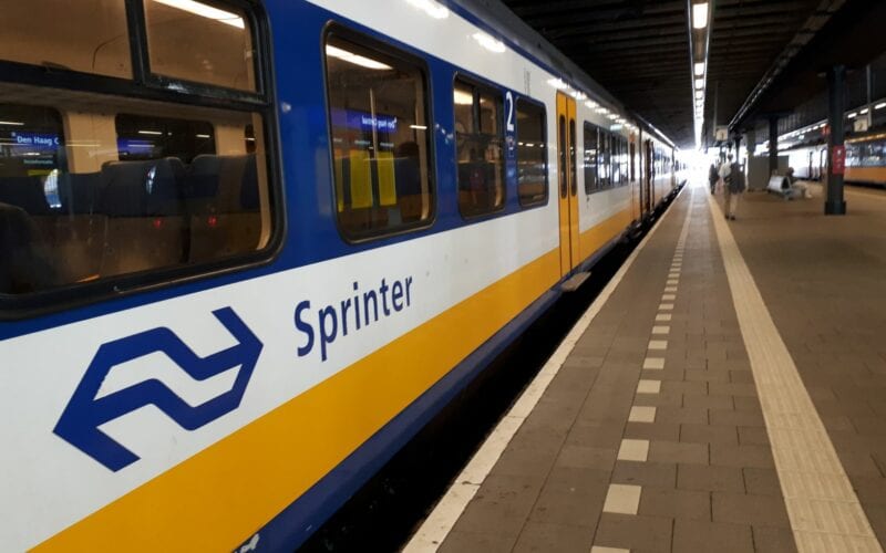 Nou ja! Onze oude vertrouwde Sprinter rijdt gewoon nog rond en hier kun ...