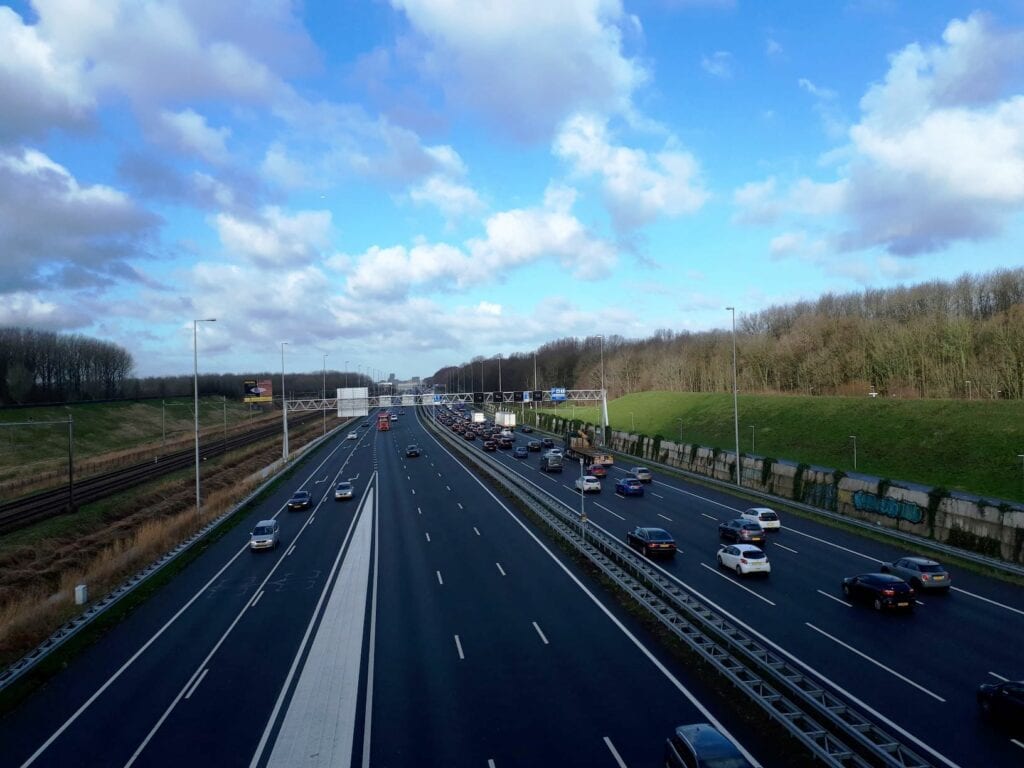 Op weg richting Utrecht? Er staat een flinke file op de A12 - indebuurt ...