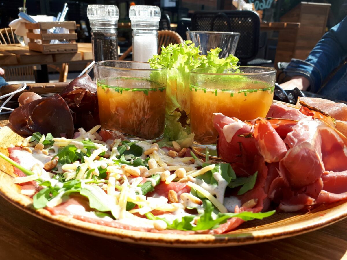 Kom eten bij Koeien en Kaas: een uniek vlees- en kaas ...