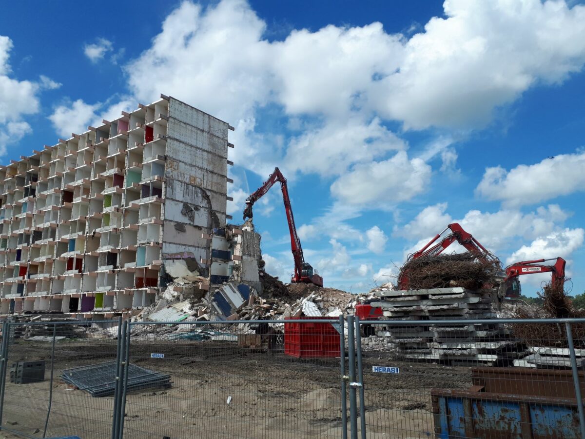 Kraanmachinist Stan sloopte de laatste flat in Palenstein: 'Slopen is ...