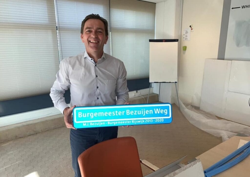 Onze nieuwe burgemeester is getrouwd en klaar met zijn functie in ...