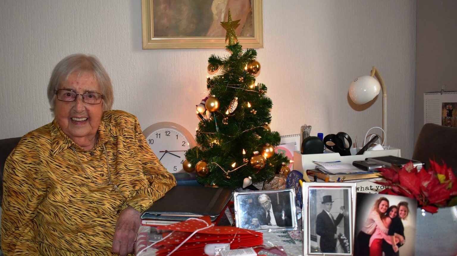 Mevrouw Van den Berg (91): 'Er vallen mensen weg maar ik sluit ook ...