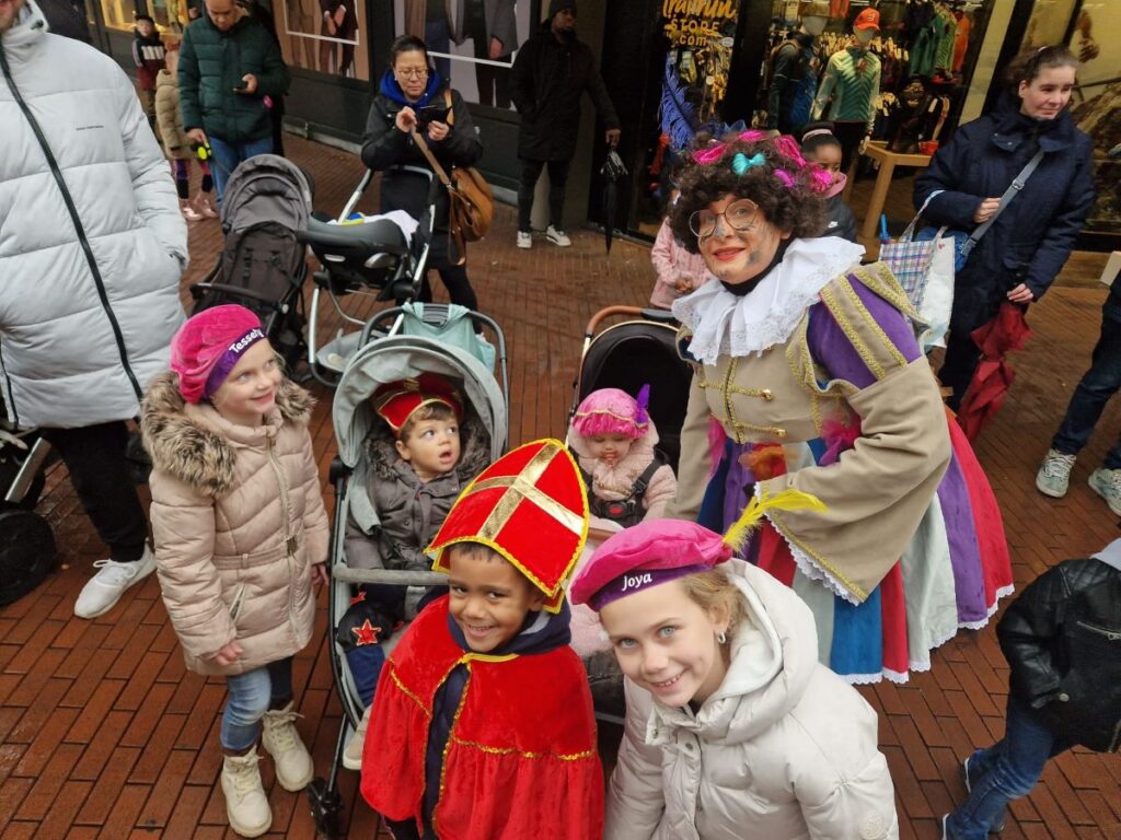 O, kom er eens kijken! Alle foto's van de intocht van Sinterklaas 2023 in Zoetermeer - indebuurt ...
