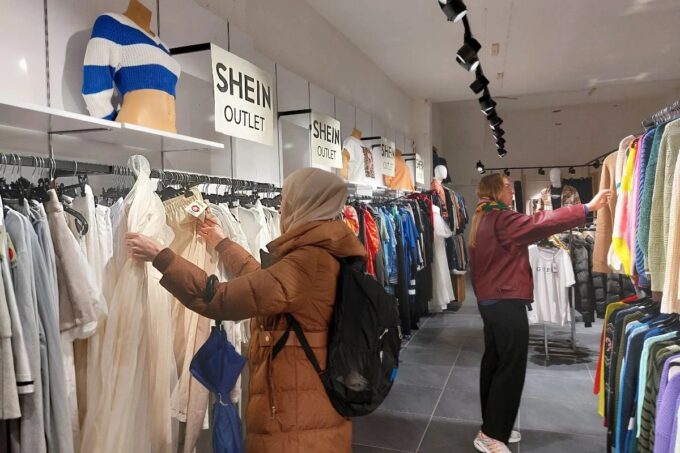 Nog een! Kleding van modegigant Shein shop je ook bij deze tweede ...