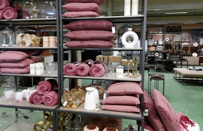 Riverdale Outlet Zoetermeer - indebuurt Zoetermeer