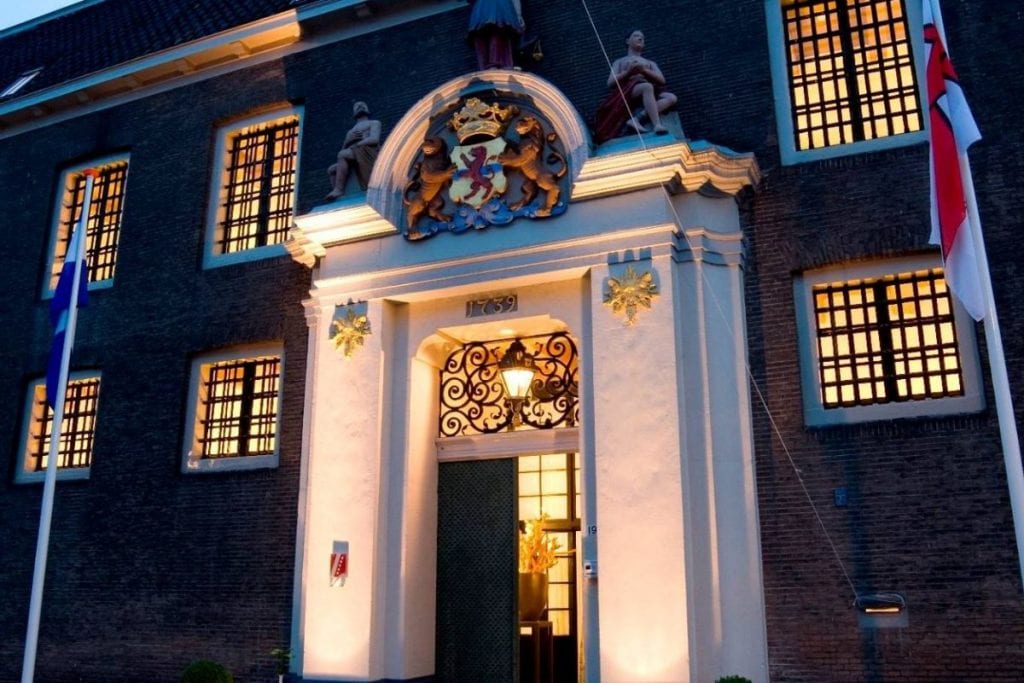 Mysterie: hoezo had Zwolle in 1921 ineens nóg een stadspoort? - indebuurt Zwolle