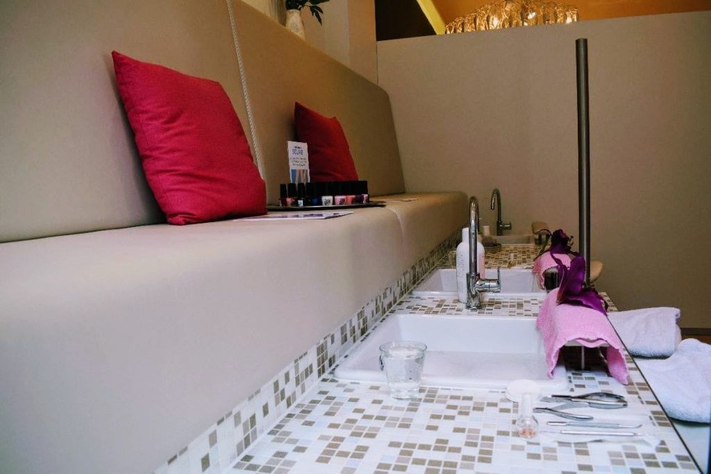 Tim van Cosmonde: 'Wij zijn de enige in Zwolle met een pedicure Spa ...