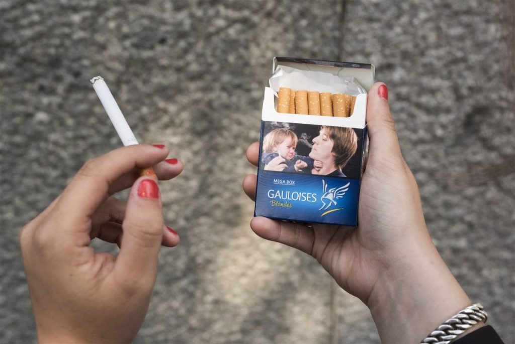 Roken op het terras, of niet? Dit vinden jullie! - indebuurt Zwolle