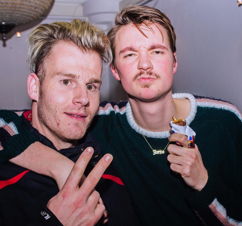 Snickers in de aanslag: Rapper Sjors komt naar het Vliegende Paard ...