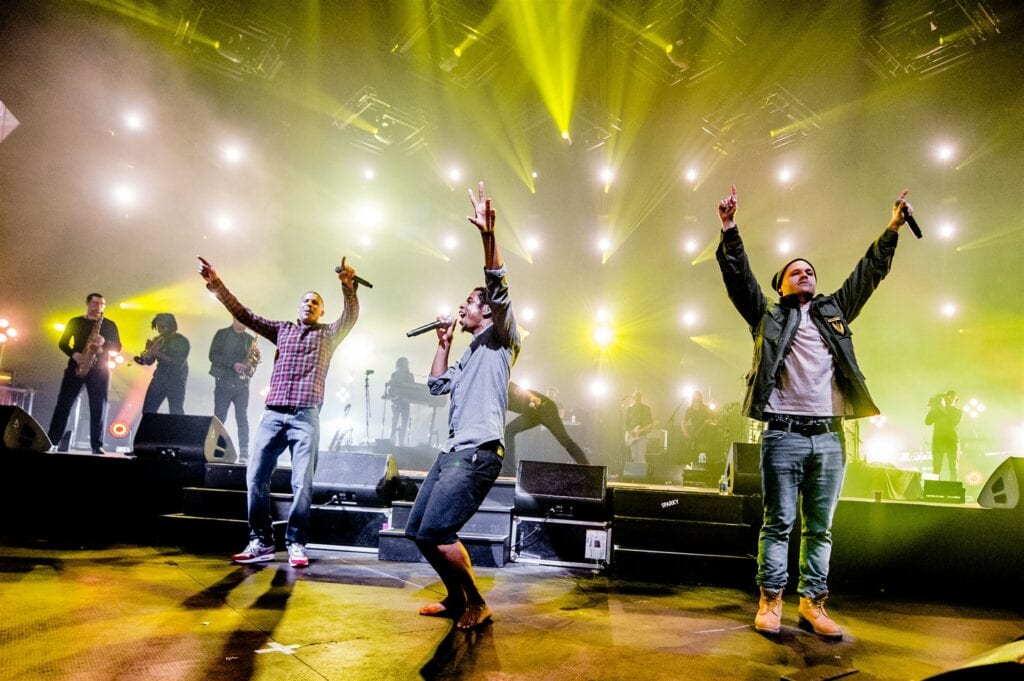 Rappers Sticks, Rico en Typhoon krijgen Erepenning Zwolle - indebuurt ...