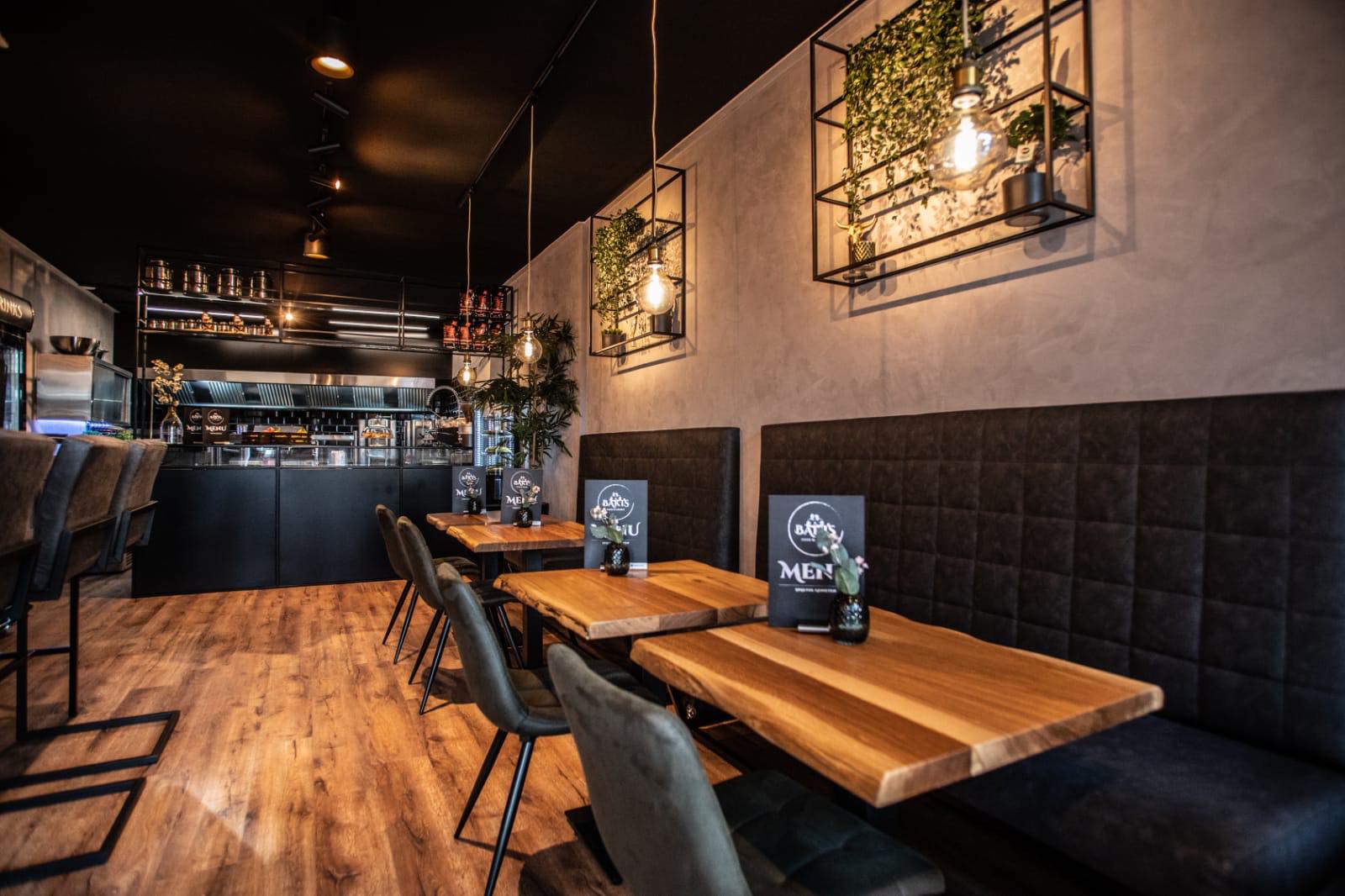 Mehmet en Burak runnen restaurant Baki's in Zwolle: 'Wij ontvangen ...