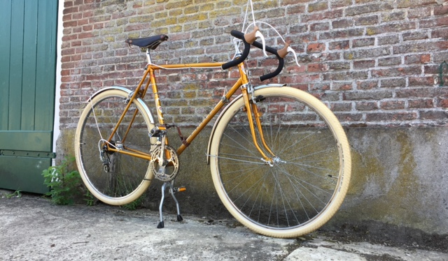 Zwolse Richard geeft oude fietsen een nieuw leven: 'Ik noem mijzelf ...