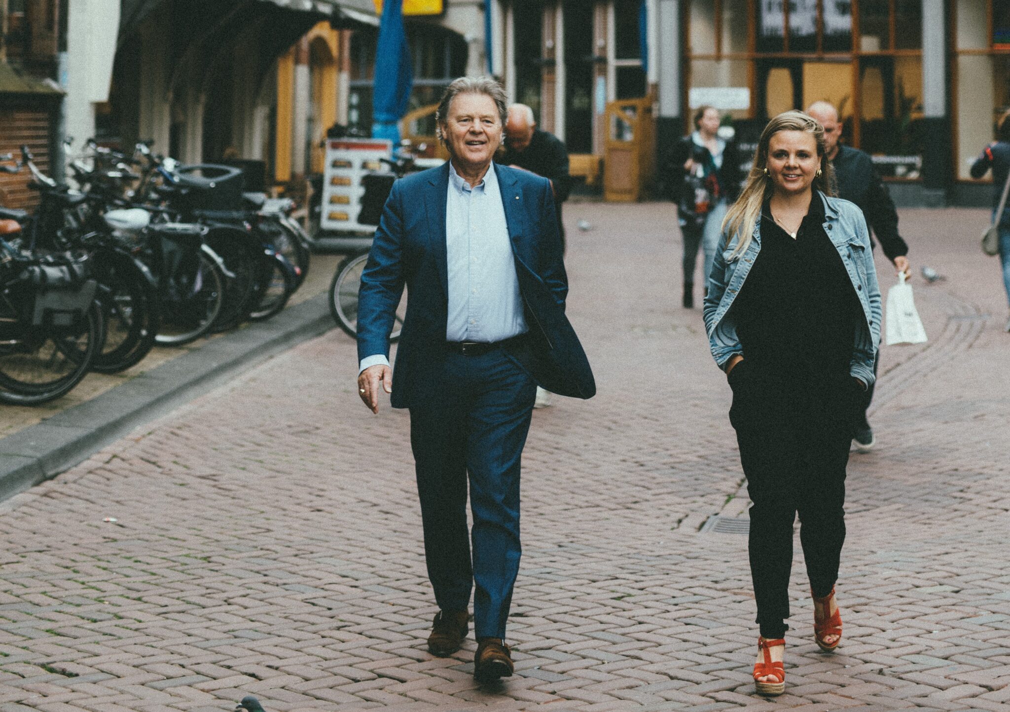 Deze makelaars zoeken een nieuwe collega: 'Wij houden het hoofd koel ...