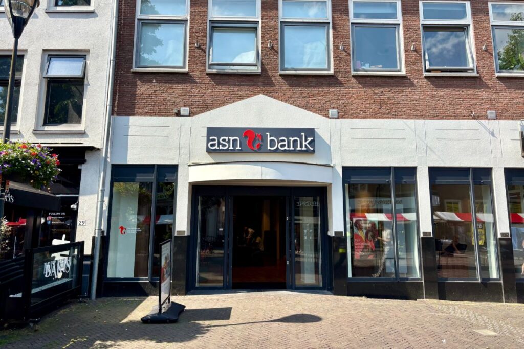 Gespot: in dit pand in hartje Zwolle zit nu een andere bank - indebuurt ...